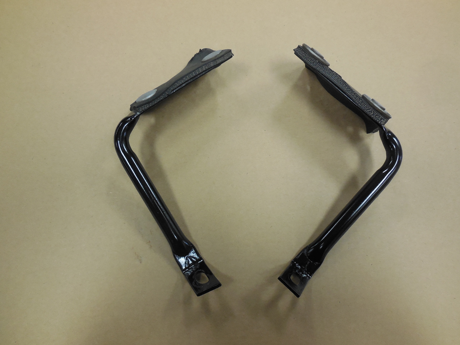 1970-1972 Oldsmobile Cutlass 442 Front Fender Braces | GM Sports